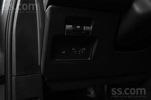 Grey Land Rover Range Rover Evoque 2020 in Riga, with an engine capacity of 2.00 L and mileage of 75 thousand km for 21600 €, photo 19 on AUTOMOTO.COM.LV