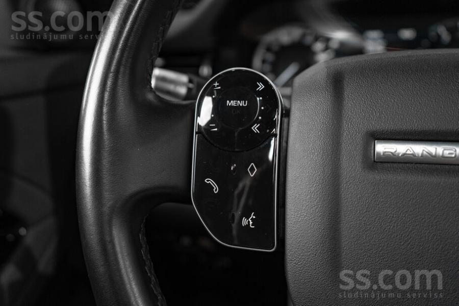 Grey Land Rover Range Rover Evoque 2020 in Riga, with an engine capacity of 2.00 L and mileage of 75 thousand km for 21600 €, photo 22 on AUTOMOTO.COM.LV