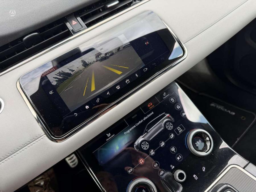 Pelēks Land Rover Range Rover Evoque 2020 Tauragė, ar dzinēja tilpumu 2.00 L un nobraukumu 0 tūkst. km par 15700 €, foto 6 vietnē AUTOMOTO.COM.LV