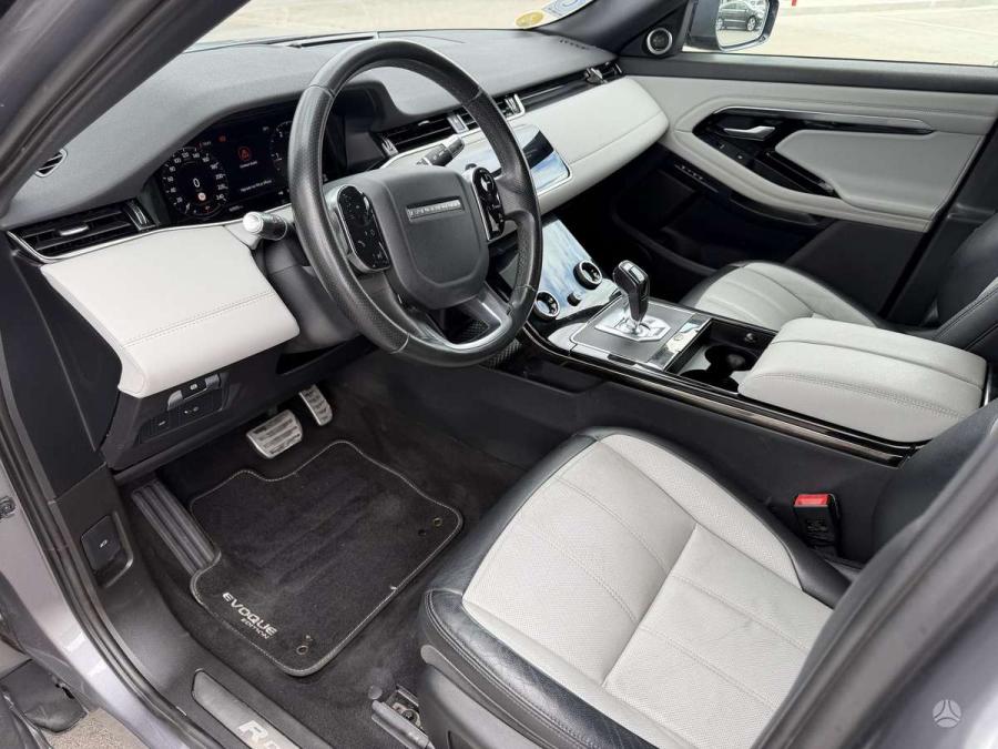 Pelēks Land Rover Range Rover Evoque 2020 Tauragė, ar dzinēja tilpumu 2.00 L un nobraukumu 0 tūkst. km par 15700 €, foto 11 vietnē AUTOMOTO.COM.LV