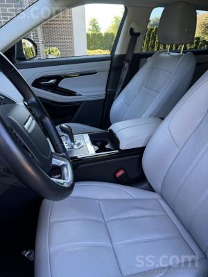 Grey Land Rover Range Rover Evoque 2020 in Ventspils, with an engine capacity of 2.00 L and mileage of 80 thousand km for 21900 €, photo 6 on AUTOMOTO.COM.LV