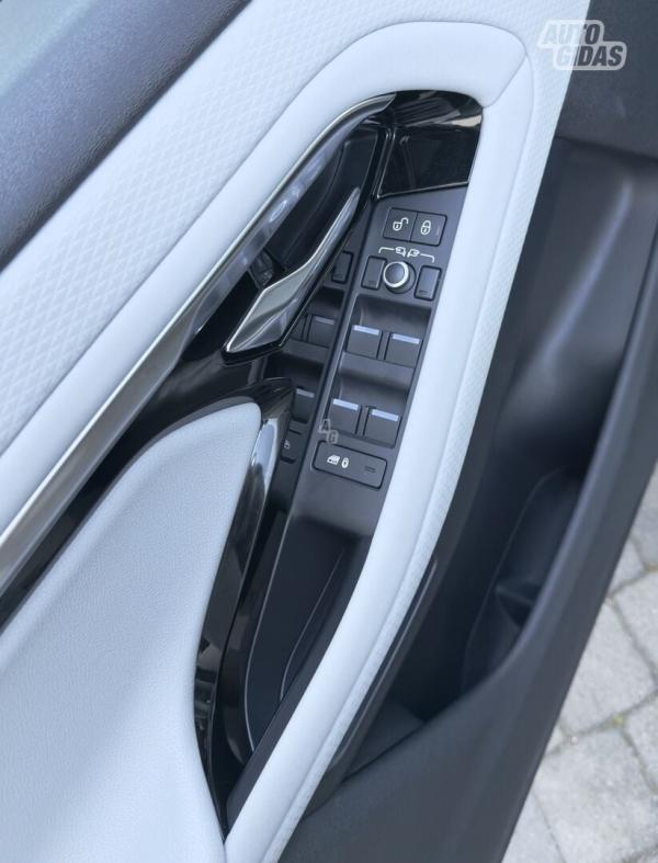 Land Rover Range Rover Evoque 2020 in Klaipeda on AUTOMOTO.COM.LV Grey Land Rover Range Rover Evoque 2020 in Klaipeda, with an engine capacity of 2.00 L and mileage of 82 thousand km for 26500 €, photo 7 on AUTOMOTO.COM.LV