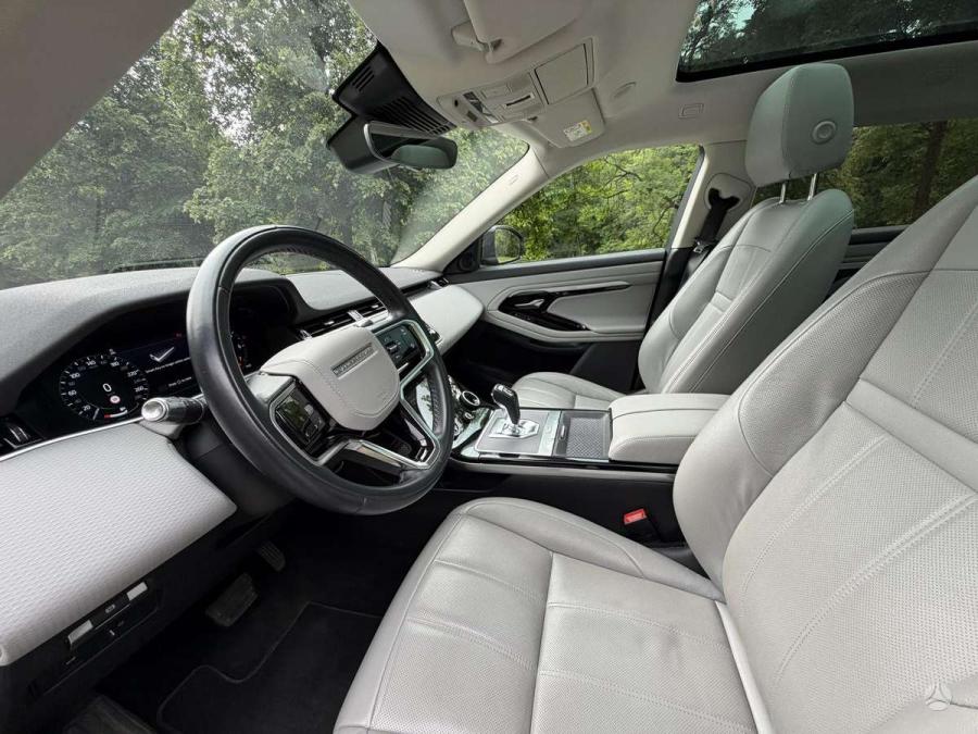 Grey Land Rover Range Rover Evoque 2021 in Vilnius, with an engine capacity of 2.00 L and mileage of 94 thousand km for 30000 €, photo 28 on AUTOMOTO.COM.LV