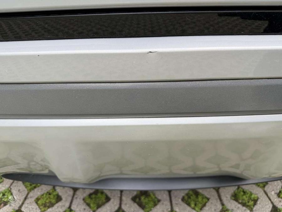 Grey Land Rover Range Rover Evoque 2021 in Vilnius, with an engine capacity of 2.00 L and mileage of 94 thousand km for 30000 €, photo 44 on AUTOMOTO.COM.LV