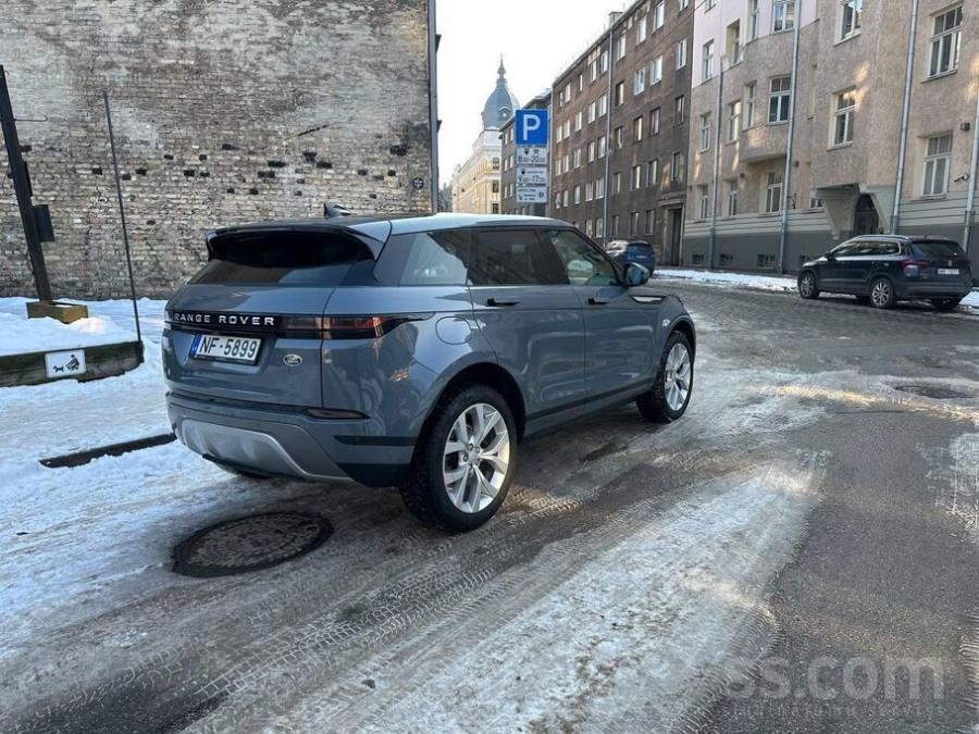 Grey Land Rover Range Rover Evoque 2022 in Riga, with an engine capacity of 2.00 L and mileage of 44 thousand km for 33000 €, photo 3 on AUTOMOTO.COM.LV