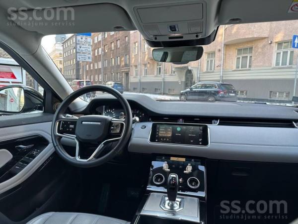 Grey Land Rover Range Rover Evoque 2022 in Riga, with an engine capacity of 2.00 L and mileage of 44 thousand km for 33000 €, photo 6 on AUTOMOTO.COM.LV