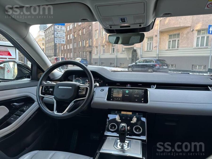 Grey Land Rover Range Rover Evoque 2022 in Riga, with an engine capacity of 2.00 L and mileage of 44 thousand km for 33000 €, photo 7 on AUTOMOTO.COM.LV
