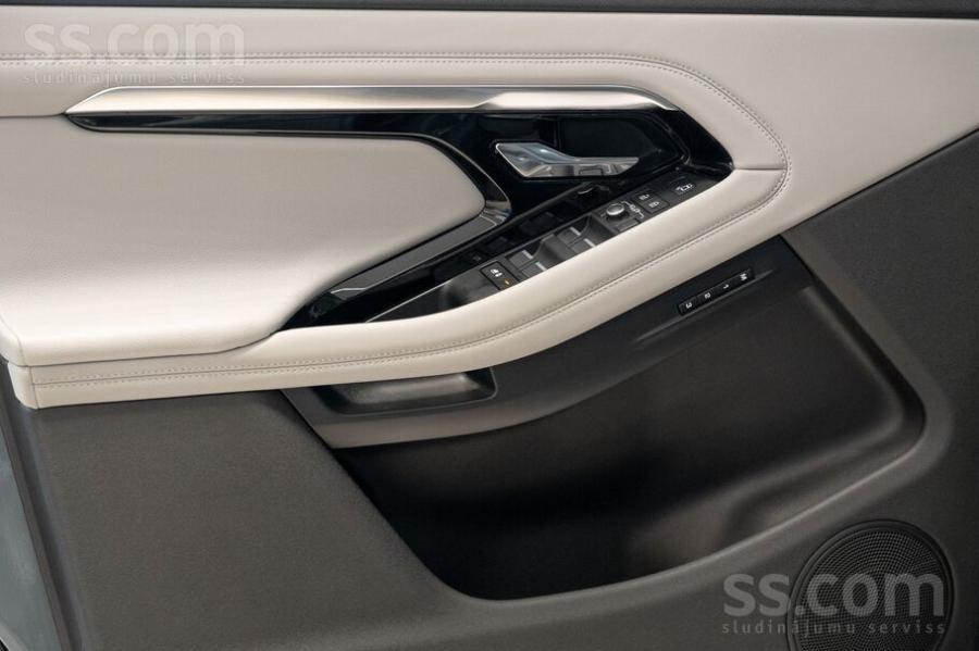 Pelēks Land Rover Range Rover Evoque 2022 Rīga, ar dzinēja tilpumu 2.00 L un nobraukumu 49 tūkst. km par 27990 €, foto 15 vietnē AUTOMOTO.COM.LV