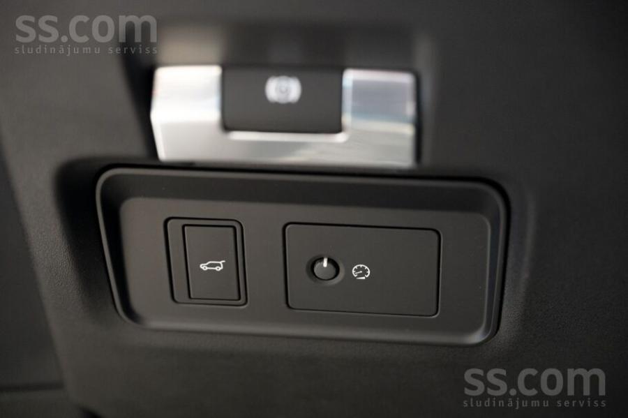 Pelēks Land Rover Range Rover Evoque 2022 Rīga, ar dzinēja tilpumu 2.00 L un nobraukumu 49 tūkst. km par 27990 €, foto 16 vietnē AUTOMOTO.COM.LV