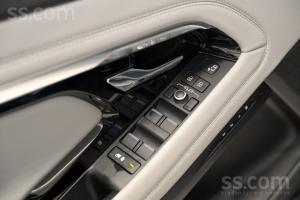 Pelēks Land Rover Range Rover Evoque 2022 Rīga, ar dzinēja tilpumu 2.00 L un nobraukumu 49 tūkst. km par 27990 €, foto 17 vietnē AUTOMOTO.COM.LV