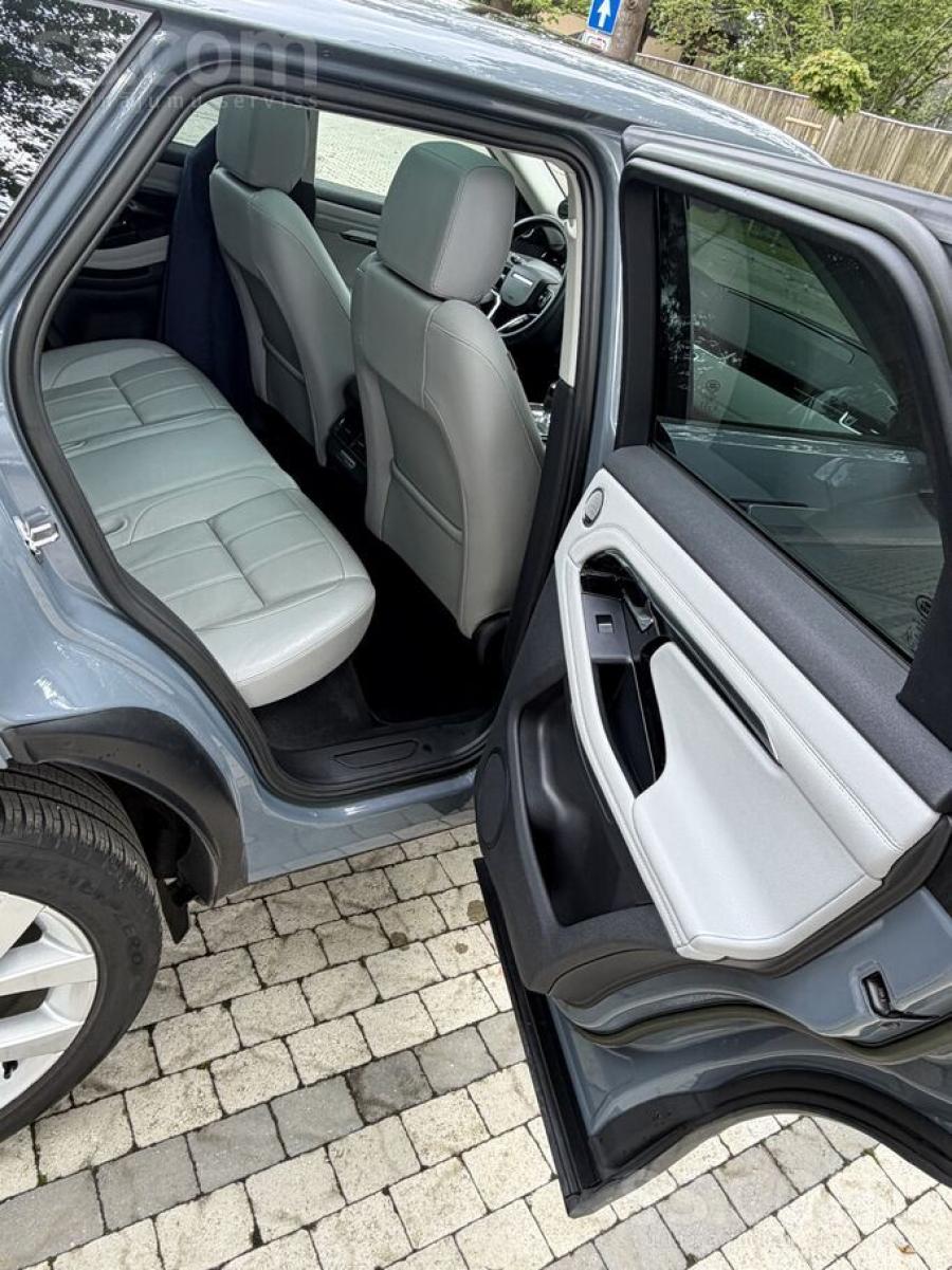 Pelēks Land Rover Range Rover Evoque 2023 Rīga, ar dzinēja tilpumu 2.00 L un nobraukumu 41 tūkst. km par 33900 €, foto 13 vietnē AUTOMOTO.COM.LV