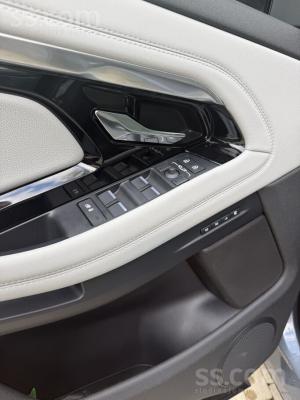 Pelēks Land Rover Range Rover Evoque 2023 Rīga, ar dzinēja tilpumu 2.00 L un nobraukumu 41 tūkst. km par 33900 €, foto 20 vietnē AUTOMOTO.COM.LV