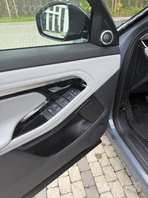 Pelēks Land Rover Range Rover Evoque 2023 Rīga, ar dzinēja tilpumu 2.00 L un nobraukumu 41 tūkst. km par 33900 €, foto 21 vietnē AUTOMOTO.COM.LV