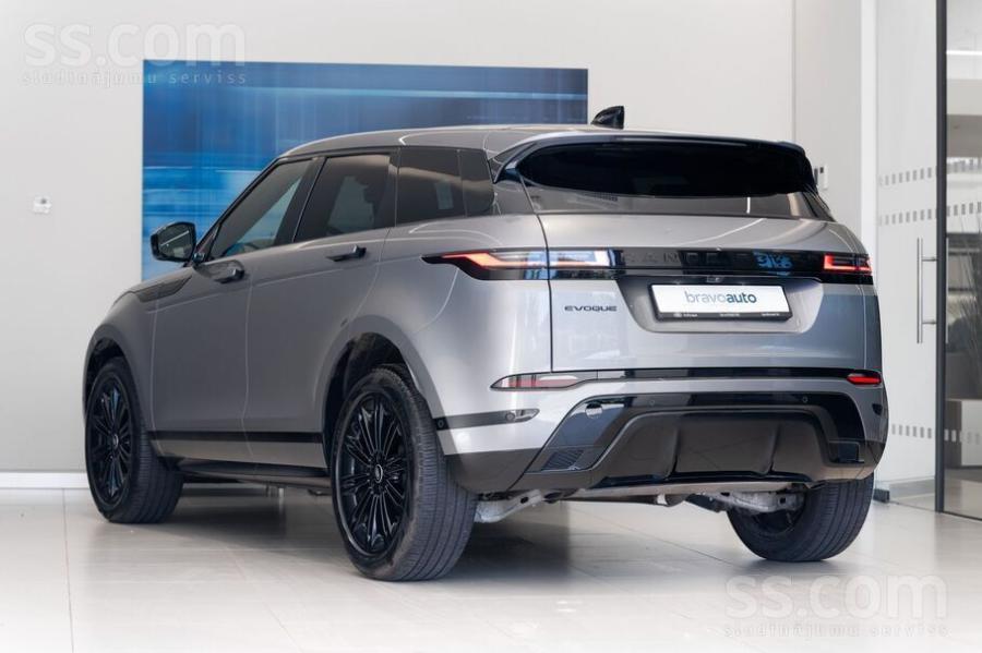 Grey Land Rover Range Rover Evoque 2024 in Riga, with an engine capacity of 2.00 L and mileage of 24 thousand km for 39990 €, photo 5 on AUTOMOTO.COM.LV