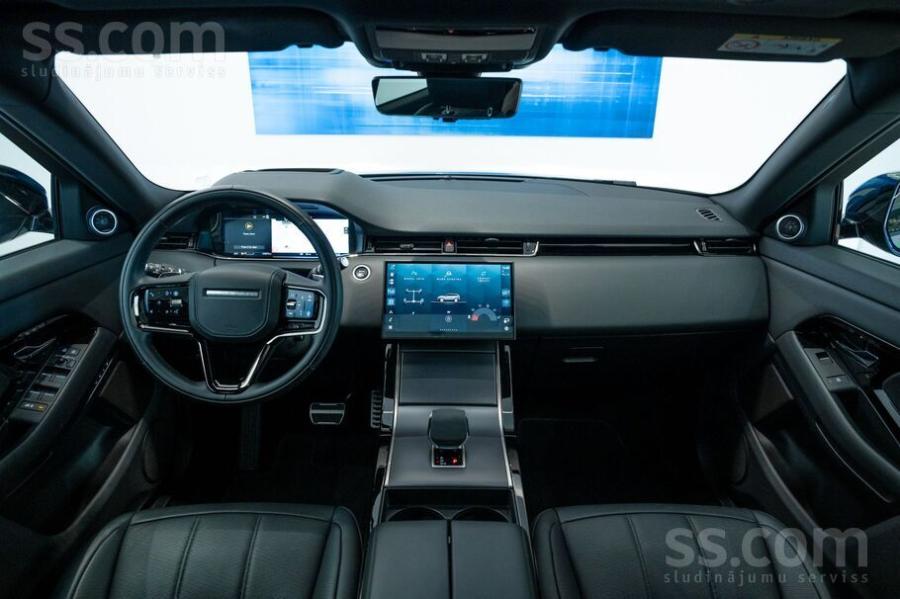 Grey Land Rover Range Rover Evoque 2024 in Riga, with an engine capacity of 2.00 L and mileage of 24 thousand km for 39990 €, photo 9 on AUTOMOTO.COM.LV