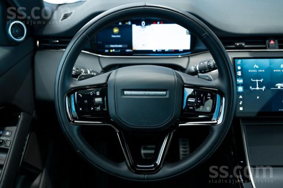 Grey Land Rover Range Rover Evoque 2024 in Riga, with an engine capacity of 2.00 L and mileage of 24 thousand km for 39990 €, photo 10 on AUTOMOTO.COM.LV