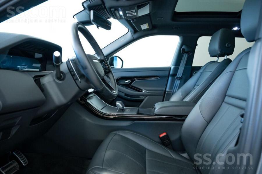 Grey Land Rover Range Rover Evoque 2024 in Riga, with an engine capacity of 2.00 L and mileage of 24 thousand km for 39990 €, photo 11 on AUTOMOTO.COM.LV