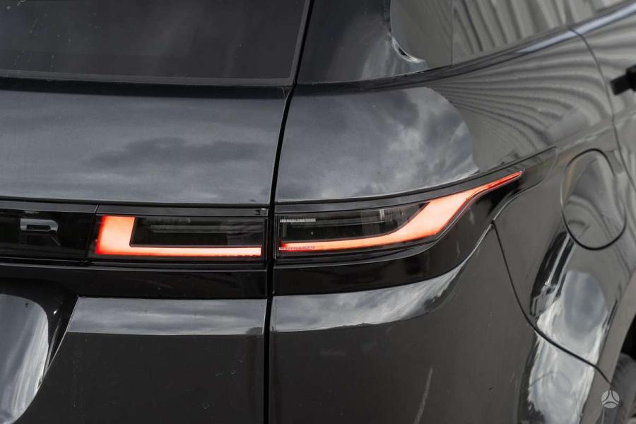 Pelēks Land Rover Range Rover Evoque 2024 Viļņa, ar dzinēja tilpumu 2.00 L un nobraukumu 12 tūkst. km par 44900 €, foto 6 vietnē AUTOMOTO.COM.LV