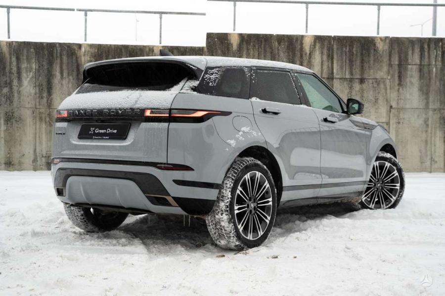 Pelēks Land Rover Range Rover Evoque 2025 Viļņa, ar dzinēja tilpumu 2.00 L un nobraukumu 21 tūkst. km par 55000 €, foto 5 vietnē AUTOMOTO.COM.LV