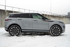 Pelēks Land Rover Range Rover Evoque 2025 Viļņa, ar dzinēja tilpumu 2.00 L un nobraukumu 21 tūkst. km par 55000 €, foto 6 vietnē AUTOMOTO.COM.LV
