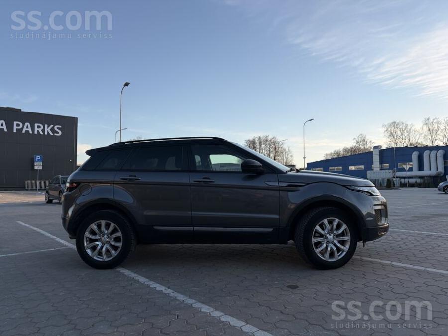 Grey Land Rover Range Rover Evoque 2015 in Riga, with an engine capacity of 2.00 L and mileage of 151 thousand km for 16700 €, photo 5 on AUTOMOTO.COM.LV