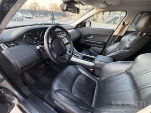 Grey Land Rover Range Rover Evoque 2015 in Riga, with an engine capacity of 2.00 L and mileage of 151 thousand km for 16700 €, photo 9 on AUTOMOTO.COM.LV