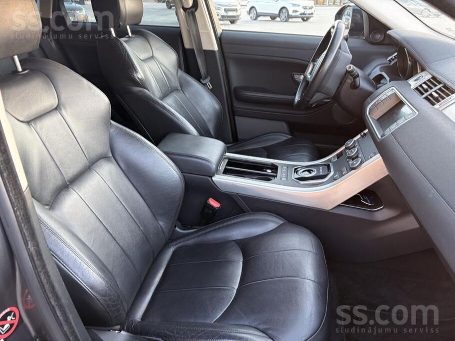 Grey Land Rover Range Rover Evoque 2015 in Riga, with an engine capacity of 2.00 L and mileage of 151 thousand km for 16700 €, photo 13 on AUTOMOTO.COM.LV