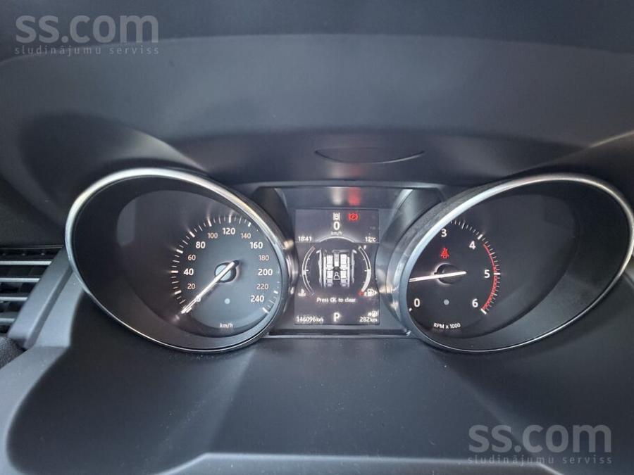 Grey Land Rover Range Rover Evoque 2015 in Riga, with an engine capacity of 2.00 L and mileage of 151 thousand km for 16700 €, photo 16 on AUTOMOTO.COM.LV