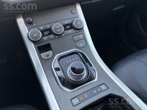 Grey Land Rover Range Rover Evoque 2015 in Riga, with an engine capacity of 2.00 L and mileage of 151 thousand km for 16700 €, photo 17 on AUTOMOTO.COM.LV