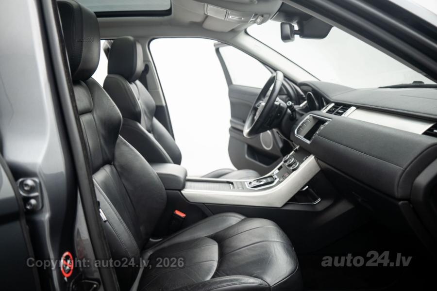 Pelēks Land Rover Range Rover Evoque 2017 Tallina, ar dzinēja tilpumu 2.00 L un nobraukumu 227 tūkst. km par 11999 €, foto 12 vietnē AUTOMOTO.COM.LV