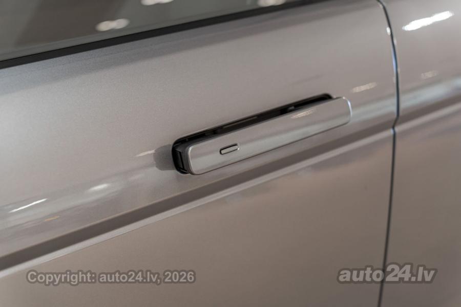 Pelēks Land Rover Range Rover Evoque 2024 Tallina, ar dzinēja tilpumu 2.00 L un nobraukumu 57 tūkst. km par 43990 €, foto 17 vietnē AUTOMOTO.COM.LV
