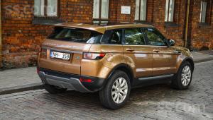 Oranžs Land Rover Range Rover Evoque 2014 Rīga, ar dzinēja tilpumu 2.20 L un nobraukumu 172 tūkst. km par 12450 €, foto 5 vietnē AUTOMOTO.COM.LV