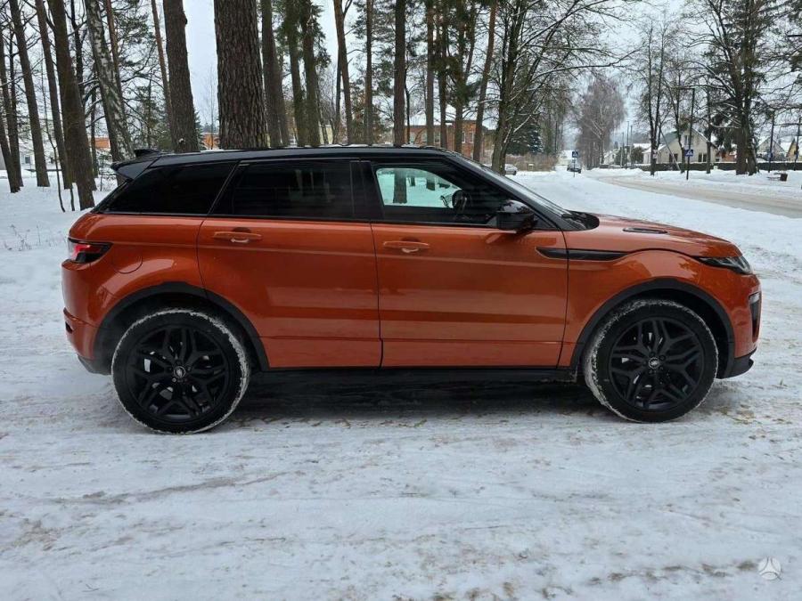 Orange Land Rover Range Rover Evoque 2016 in Alytus, with an engine capacity of 2.00 L and mileage of 114 thousand km for 17999 €, photo 3 on AUTOMOTO.COM.LV