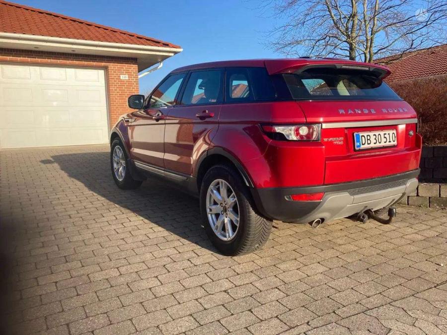 Sarkans Land Rover Range Rover Evoque 2011 Panevēža, ar dzinēja tilpumu 2.20 L un nobraukumu 317 tūkst. km par 8200 €, foto 1 vietnē AUTOMOTO.COM.LV