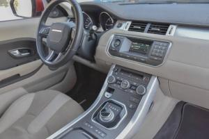 Red Land Rover Range Rover Evoque 2012 in Marupe, with an engine capacity of 2.20 L and mileage of 293 thousand km for 8750 €, photo 10 on AUTOMOTO.COM.LV