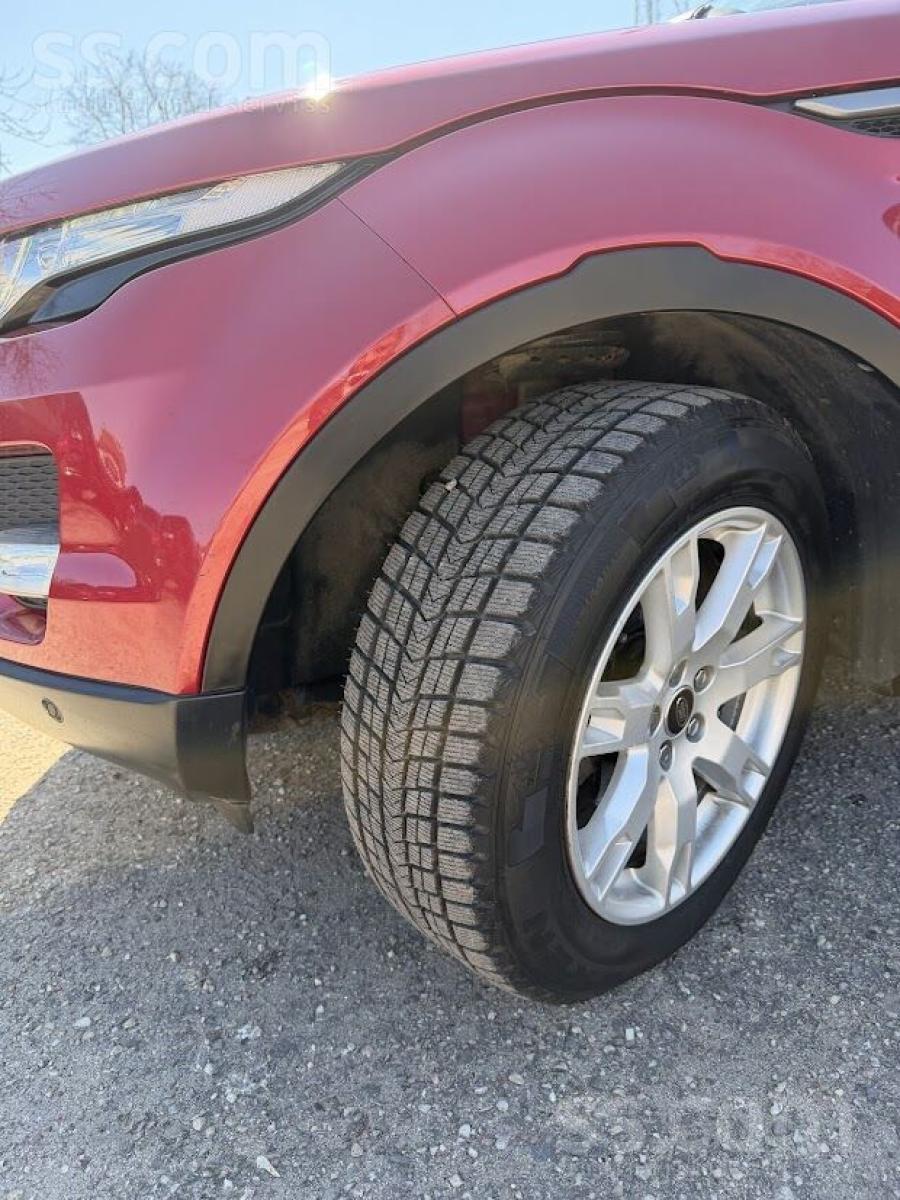 Sarkans Land Rover Range Rover Evoque 2012 Rīga, ar dzinēja tilpumu 2.20 L un nobraukumu 283 tūkst. km par 10900 €, foto 7 vietnē AUTOMOTO.COM.LV