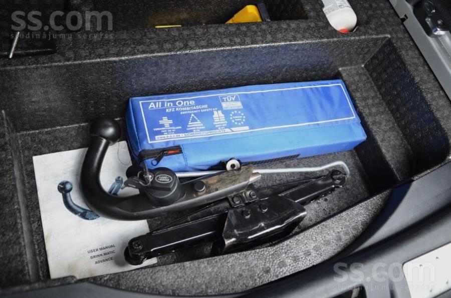 Sarkans Land Rover Range Rover Evoque 2012 Rīga, ar dzinēja tilpumu 2.20 L un nobraukumu 208 tūkst. km par 11990 €, foto 32 vietnē AUTOMOTO.COM.LV