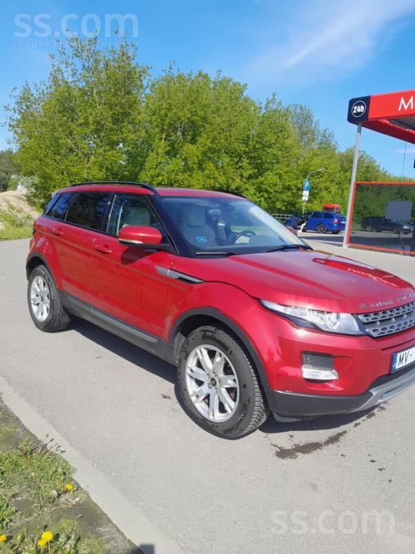 Red Land Rover Range Rover Evoque 2012 in Daugavpils, with an engine capacity of 2.20 L and mileage of 245 thousand km for 12500 €, photo 3 on AUTOMOTO.COM.LV