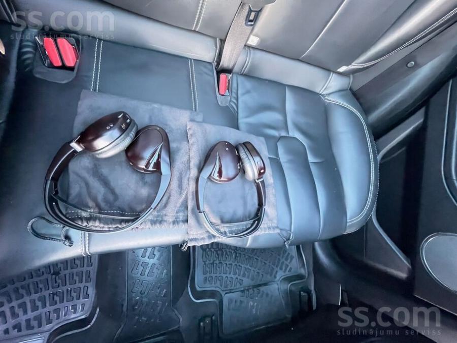 Sarkans Land Rover Range Rover Evoque 2013 Rīga, ar dzinēja tilpumu 2.20 L un nobraukumu 159 tūkst. km par 12300 €, foto 23 vietnē AUTOMOTO.COM.LV