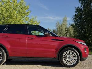 Red Land Rover Range Rover Evoque 2013 in Siauliai, with an engine capacity of 2.18 L and mileage of 185 thousand km for 13999 €, photo 11 on AUTOMOTO.COM.LV