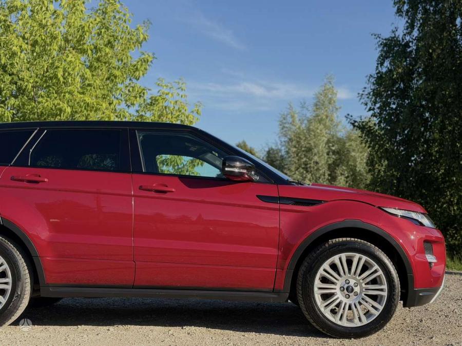 Red Land Rover Range Rover Evoque 2013 in Siauliai, with an engine capacity of 2.18 L and mileage of 185 thousand km for 13999 €, photo 11 on AUTOMOTO.COM.LV