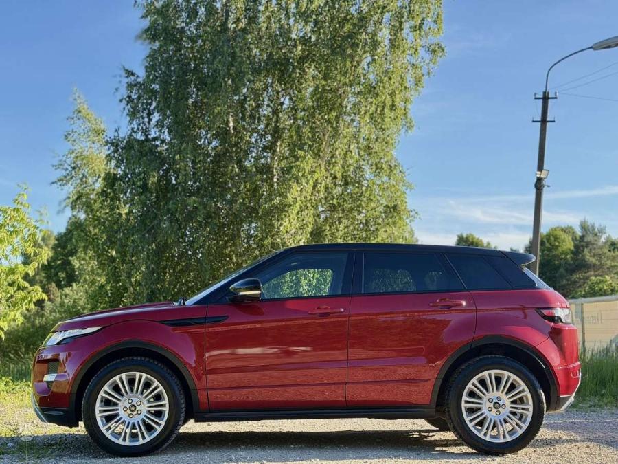 Red Land Rover Range Rover Evoque 2013 in Siauliai, with an engine capacity of 2.18 L and mileage of 185 thousand km for 13999 €, photo 14 on AUTOMOTO.COM.LV