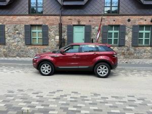 Red Land Rover Range Rover Evoque 2013 in Rezekne, with an engine capacity of 2.20 L and mileage of 149 thousand km for 10990 €, photo 7 on AUTOMOTO.COM.LV