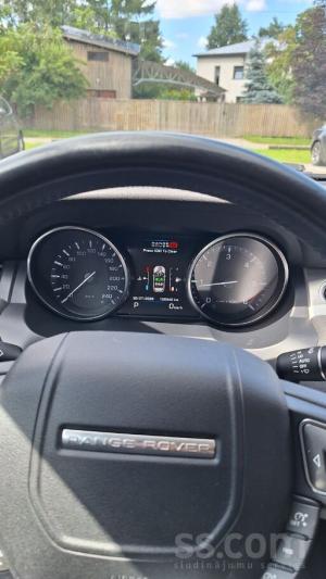 Red Land Rover Range Rover Evoque 2013 in Riga, with an engine capacity of 2.20 L and mileage of 128 thousand km for 11800 €, photo 12 on AUTOMOTO.COM.LV