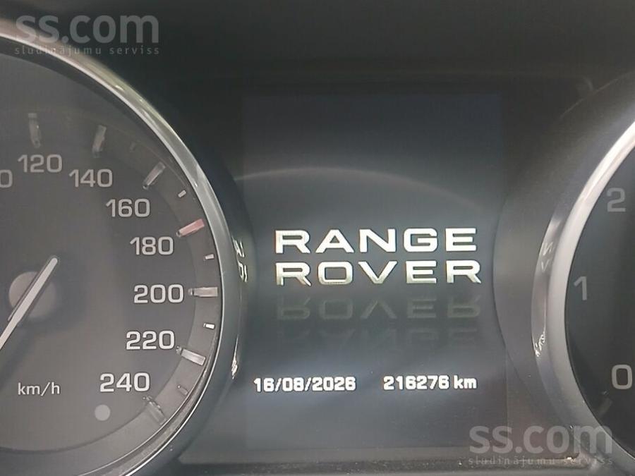 Red Land Rover Range Rover Evoque 2013 in Riga, with an engine capacity of 2.20 L and mileage of 216 thousand km for 9100 €, photo 9 on AUTOMOTO.COM.LV
