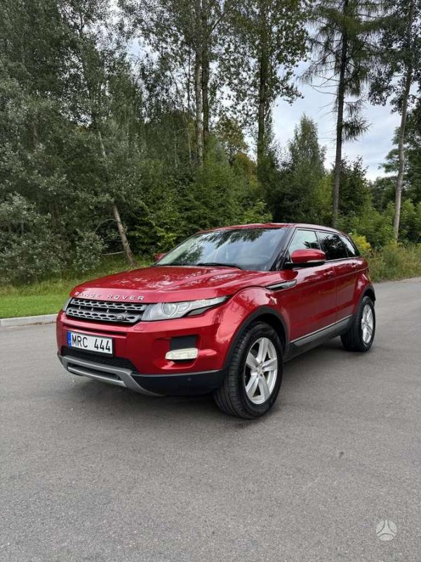 Ленд Ровер Рендж Ровер Эвок 2013 в Вильнюс на AUTOMOTO.COM.LV Красный Ленд Ровер Рендж Ровер Эвок 2013 в Вильнюс, объемом двигателя 2.18 л и пробегом 320 тыс. км за 9200 €, фото 4 на AUTOMOTO.COM.LV