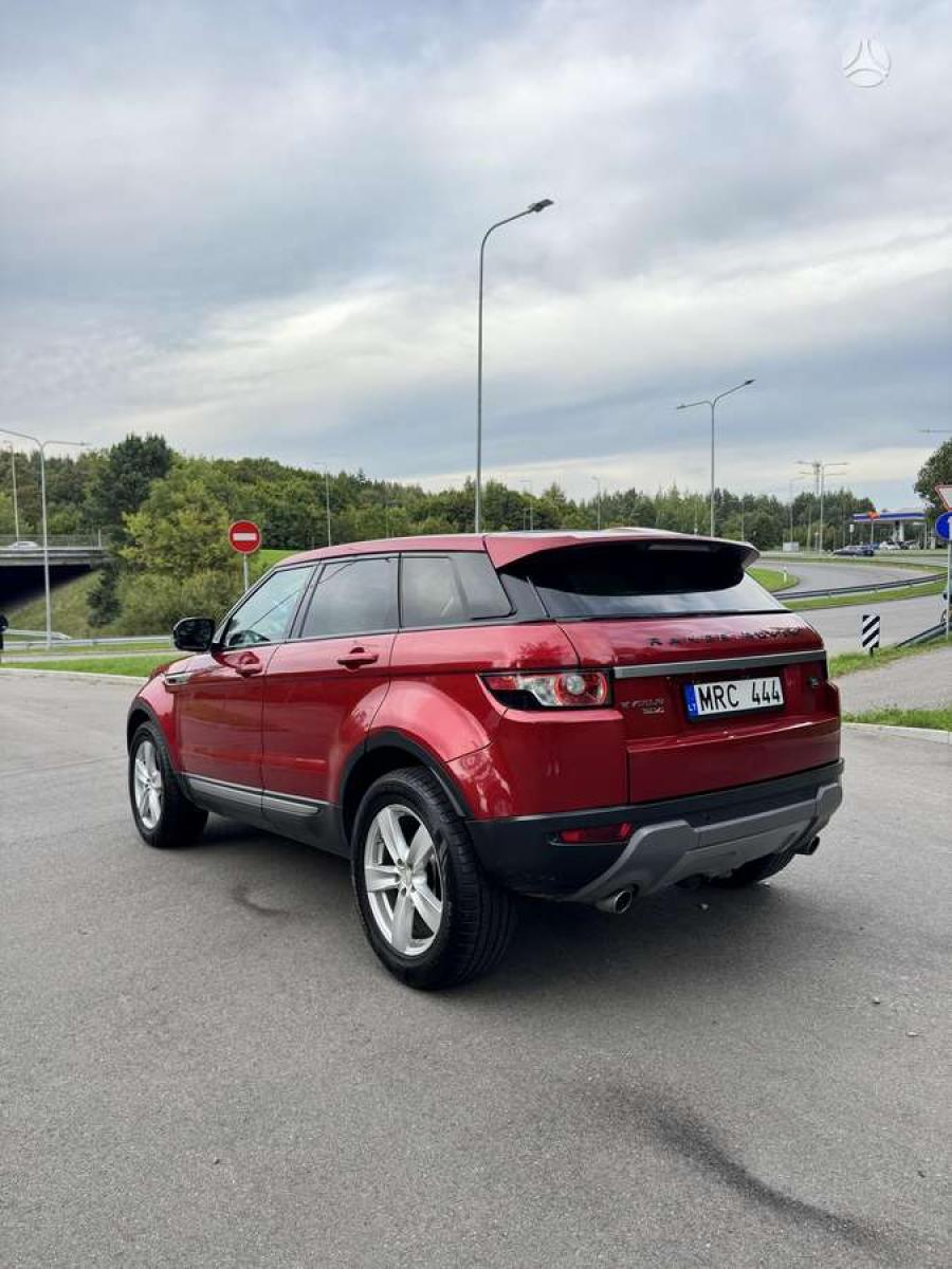 Red Land Rover Range Rover Evoque 2013 in Vilnius, with an engine capacity of 2.18 L and mileage of 320 thousand km for 9200 €, photo 5 on AUTOMOTO.COM.LV