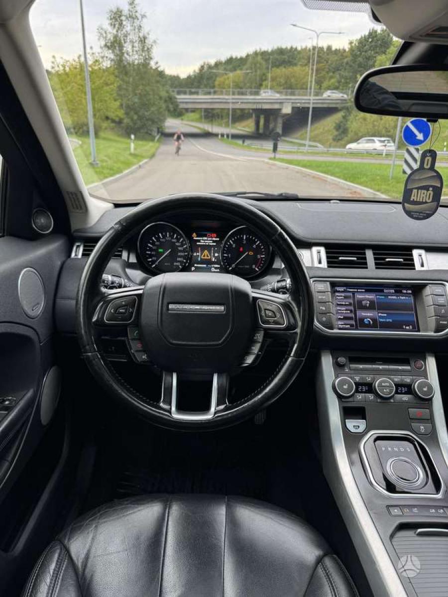 Red Land Rover Range Rover Evoque 2013 in Vilnius, with an engine capacity of 2.18 L and mileage of 320 thousand km for 9200 €, photo 13 on AUTOMOTO.COM.LV