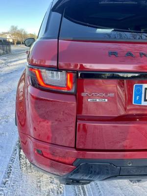Sarkans Land Rover Range Rover Evoque 2015 Tauragė, ar dzinēja tilpumu 2.00 L un nobraukumu 177 tūkst. km par 11600 €, foto 21 vietnē AUTOMOTO.COM.LV