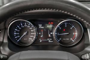 Red Land Rover Range Rover Evoque 2015 in Marijampole, with an engine capacity of 2.20 L and mileage of 289 thousand km for 10950 €, photo 19 on AUTOMOTO.COM.LV